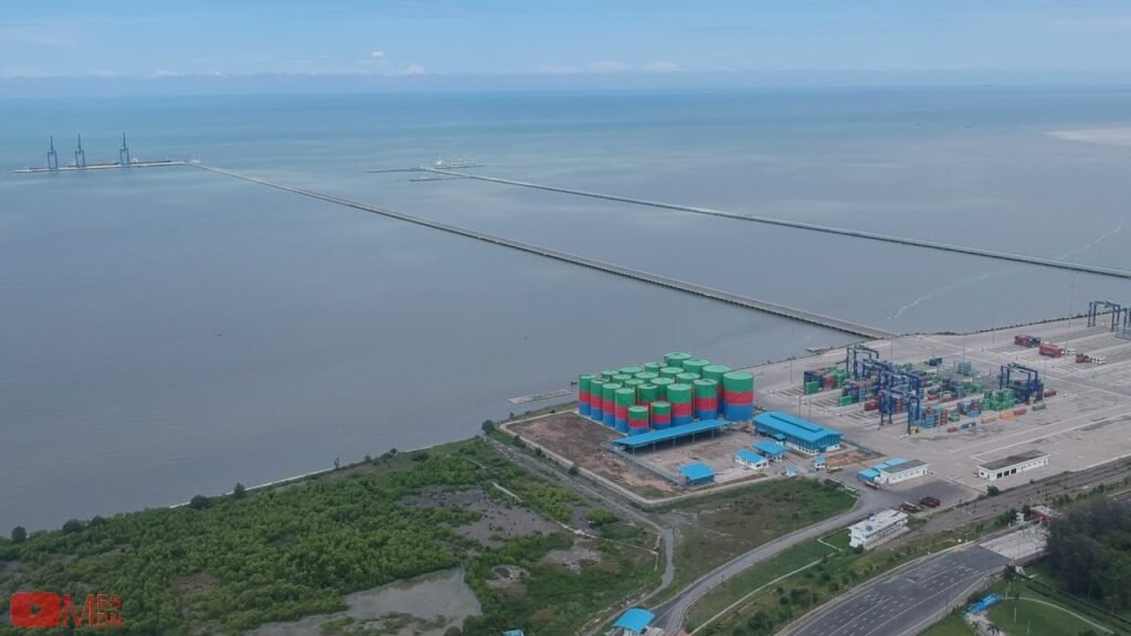 Pelabuhan Kuala Tanjung Disiapkan Jadi Transshipment Port Indonesia ...